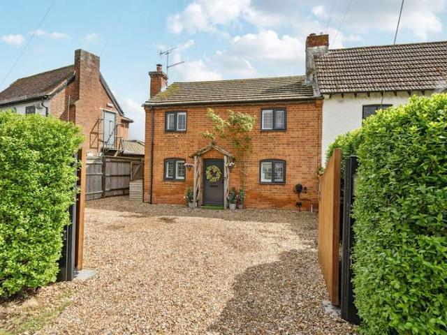 3 Bedroom Cottage House