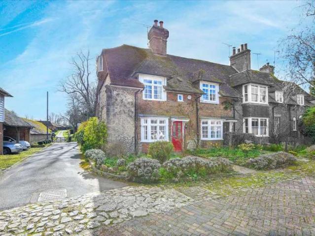 3 Bedroom Cottage House