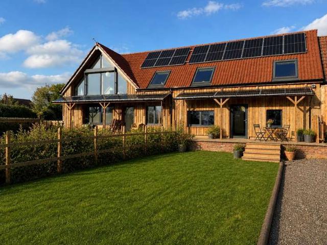 3 Bedroom Cottage House