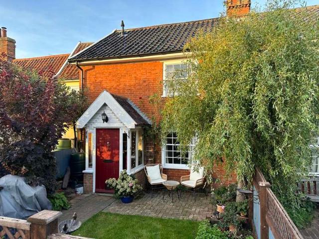 3 Bedroom Cottage House