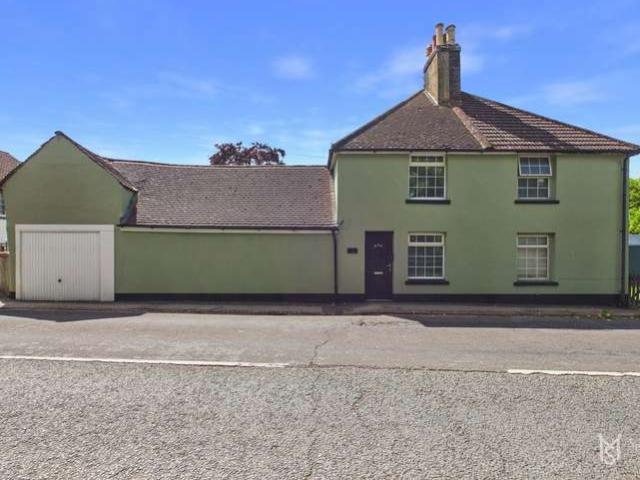 3 Bedroom Cottage House