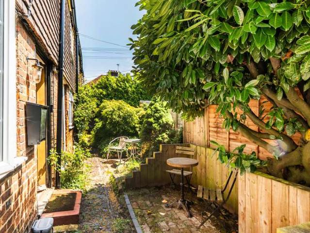 3 Bedroom Cottage House
