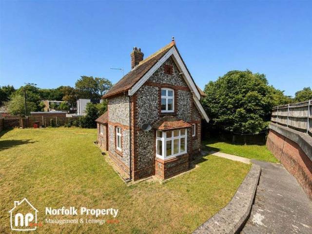 3 Bedroom Cottage House