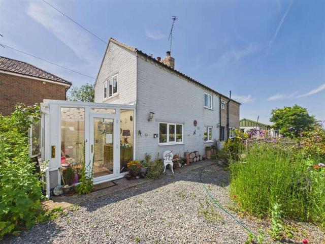 3 Bedroom Cottage House