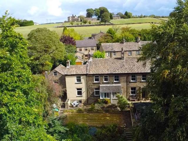 3 Bedroom Cottage House