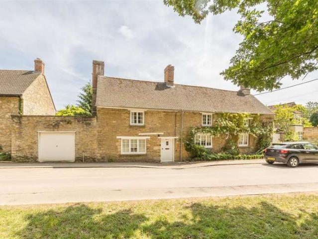 3 Bedroom Cottage House