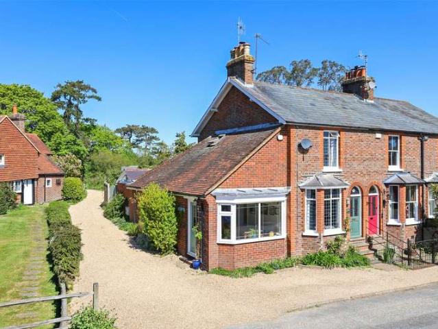 3 Bedroom Cottage House