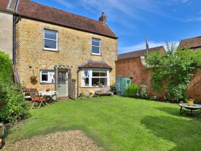 3 Bedroom Cottage House
