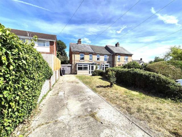 3 Bedroom Cottage House