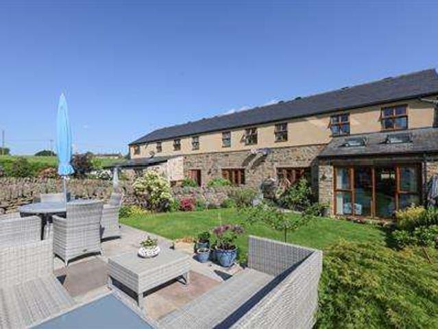 3 Bedroom Cottage House