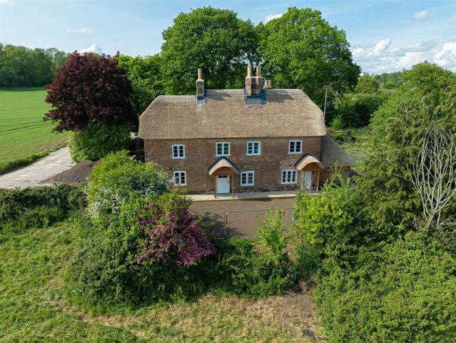 3 Bedroom Cottage House