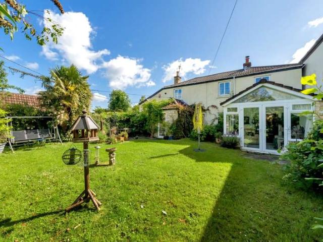 3 Bedroom Cottage House