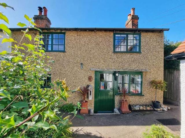 3 Bedroom Cottage House