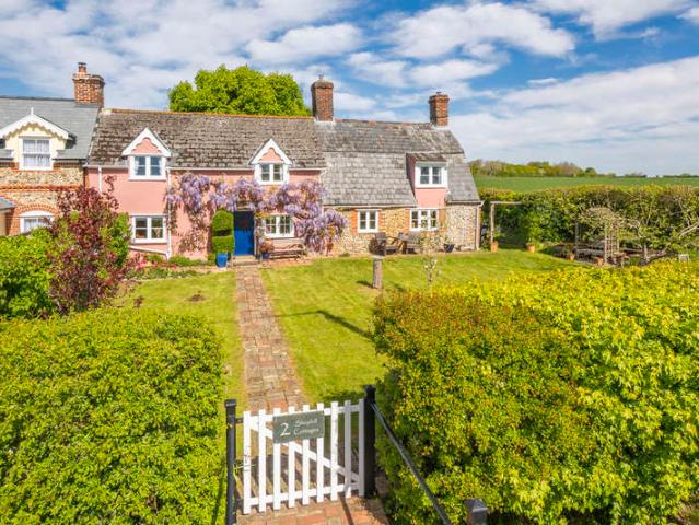 3 Bedroom Cottage House