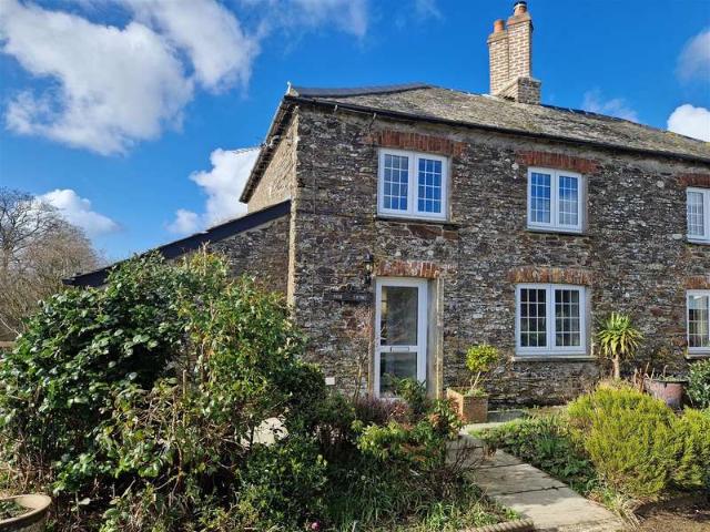3 Bedroom Cottage House