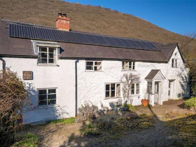 3 Bedroom Cottage House