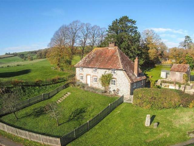 3 Bedroom Cottage House
