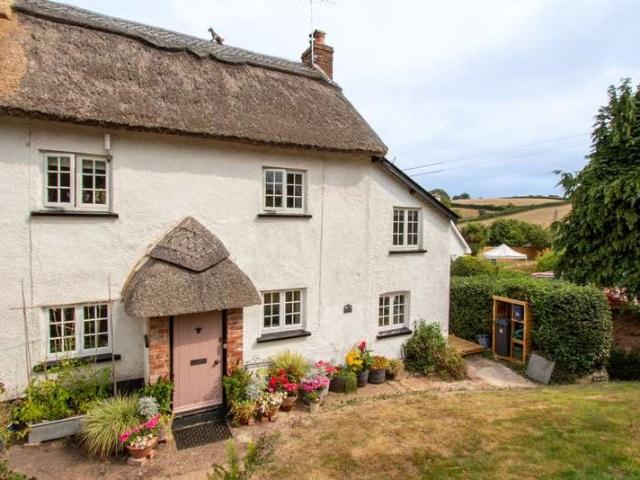 3 Bedroom Cottage House