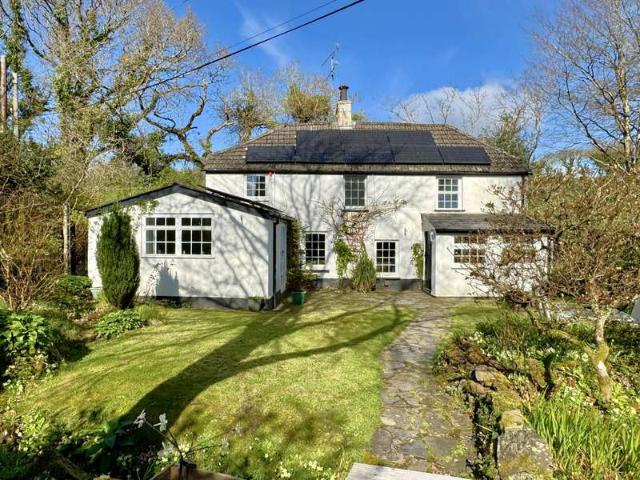 3 Bedroom Cottage House