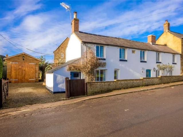 3 Bedroom Cottage House
