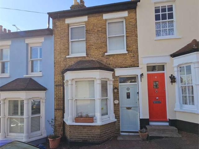 3 Bedroom Cottage House
