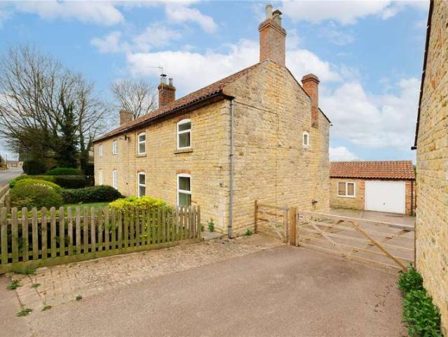 3 Bedroom Cottage House