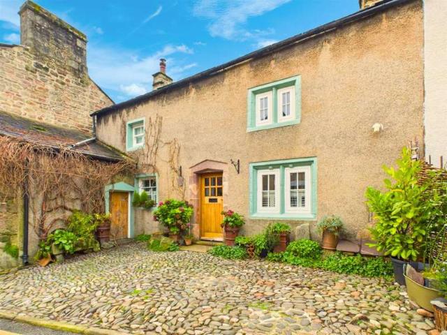 3 Bedroom Cottage House