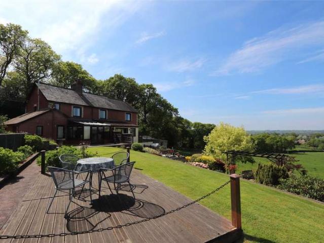 3 Bedroom Cottage House