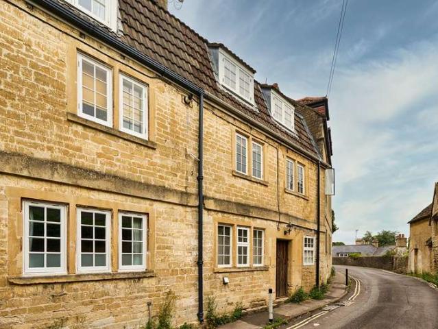 3 Bedroom Cottage House