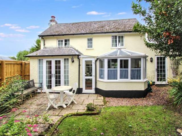 3 Bedroom Link Detached House