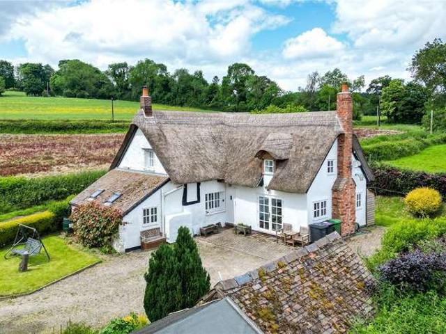 3 Bedroom Cottage House