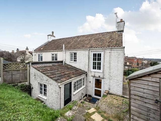 3 Bedroom Cottage House