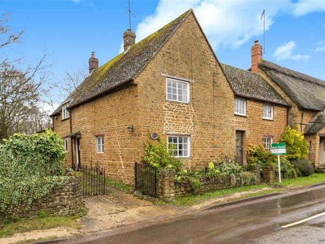 3 Bedroom Cottage House