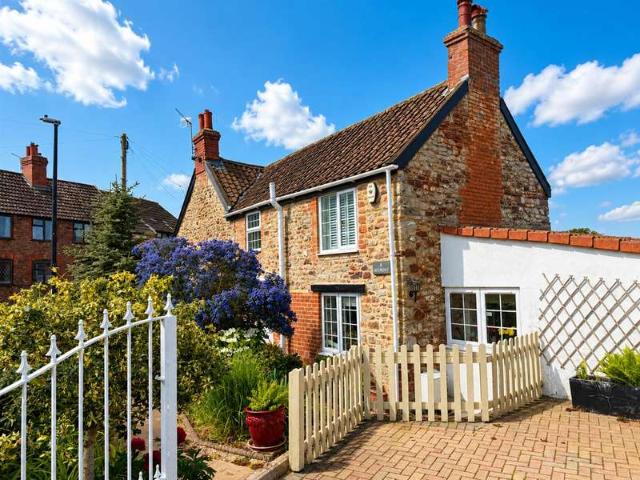 3 Bedroom Cottage House