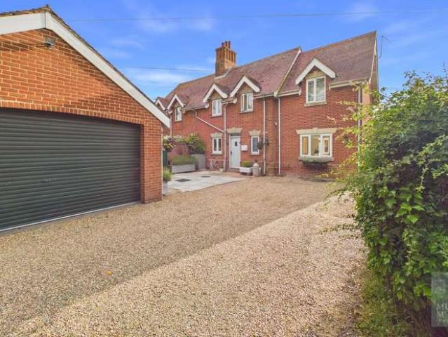 3 Bedroom Cottage House