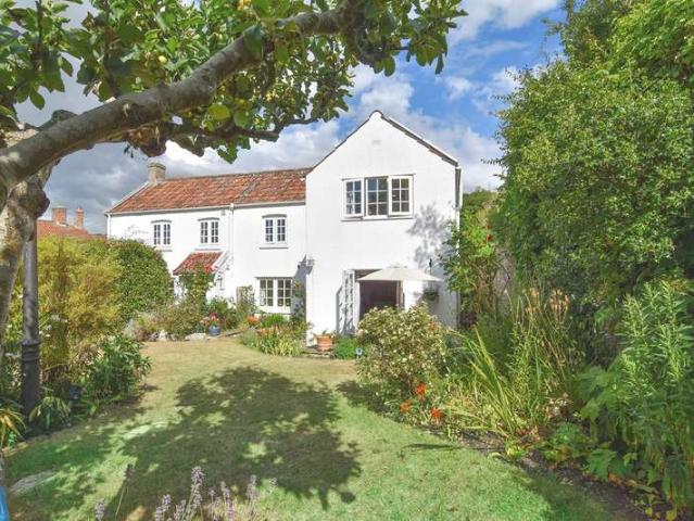 3 Bedroom Cottage House