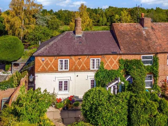 3 Bedroom Cottage House