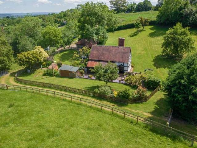 3 Bedroom Cottage House