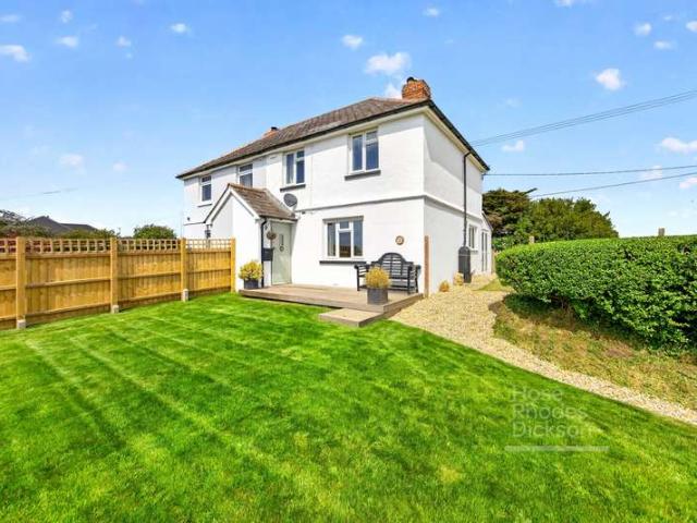 3 Bedroom Cottage House