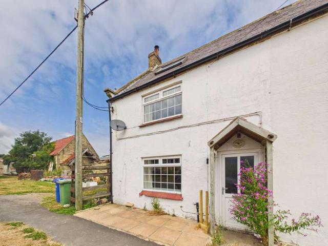 3 Bedroom Cottage House