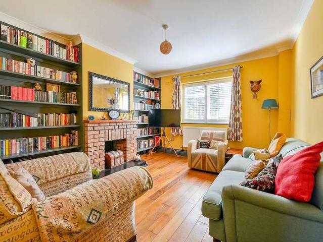 3 Bedroom Cottage House