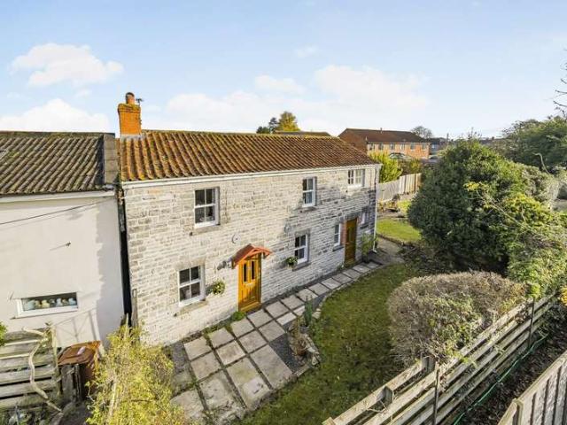 3 Bedroom Cottage House