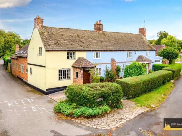 3 Bedroom Cottage House