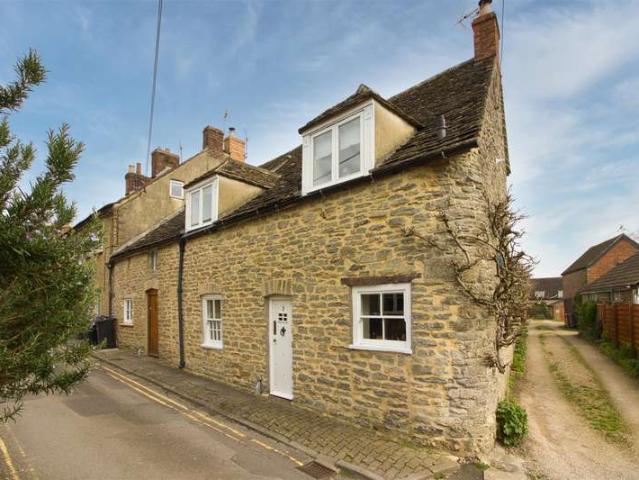 3 Bedroom Cottage House