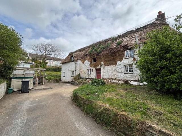3 Bedroom Cottage House