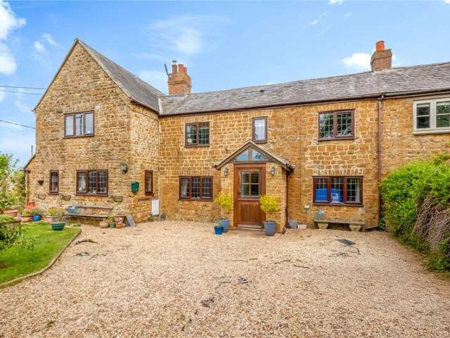 3 Bedroom Cottage House