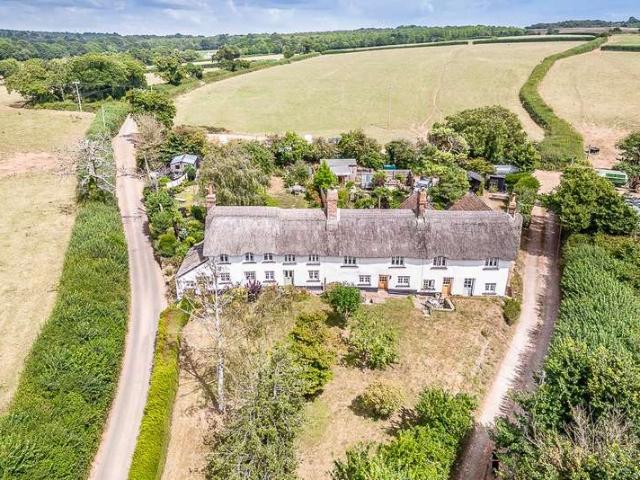 3 Bedroom Cottage House