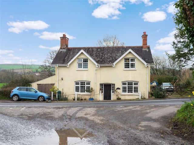 3 Bedroom Cottage House