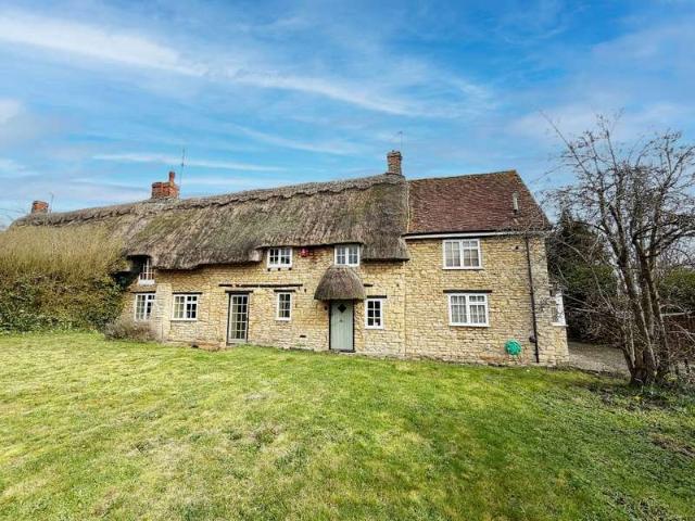 3 Bedroom Cottage House