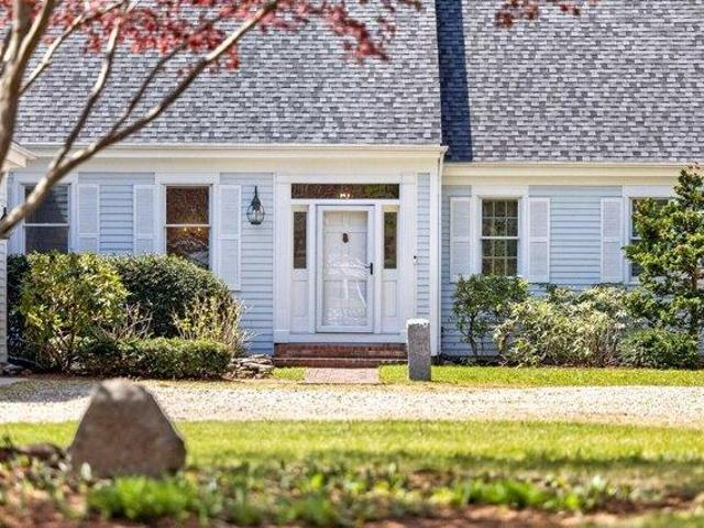 3 bedroom, Cotuit MA 02635 102342614
